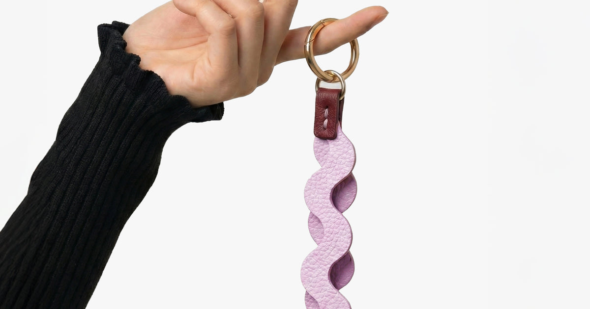 Lilac Dream Wavy Keychain – Womads